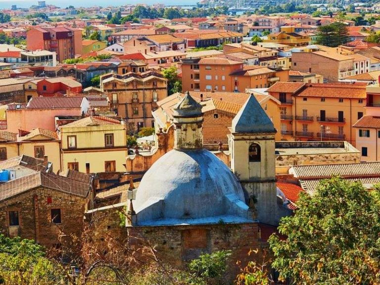 Sailing in Bosa: sailing itineraries, ports & islands in Bosa ...