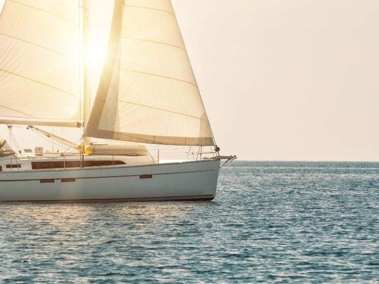 Sailboat charter exclusively tailored to your needs with 5* support